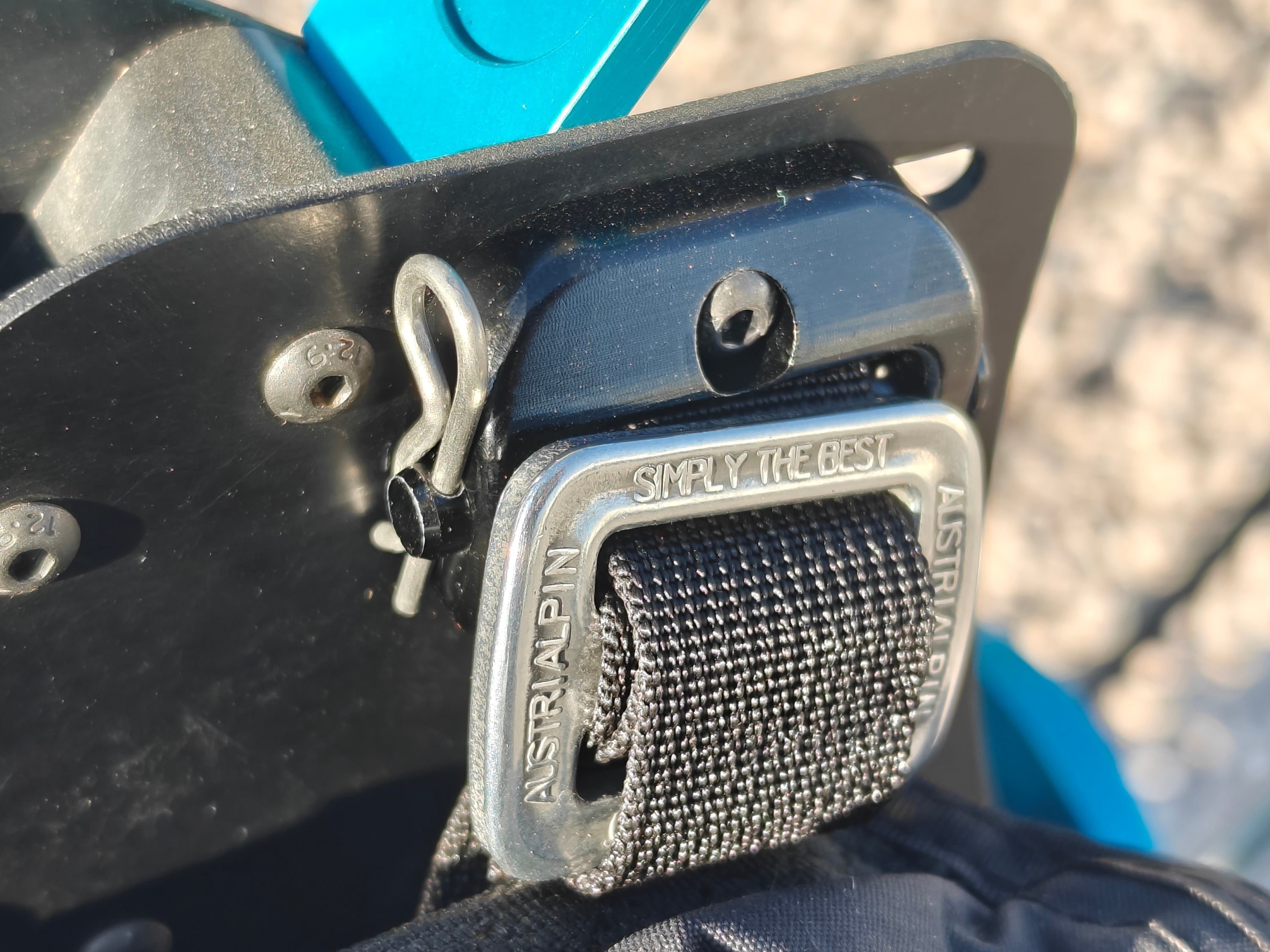 Moment Update: Quick Release for Upper Harness – Moment Paramotor